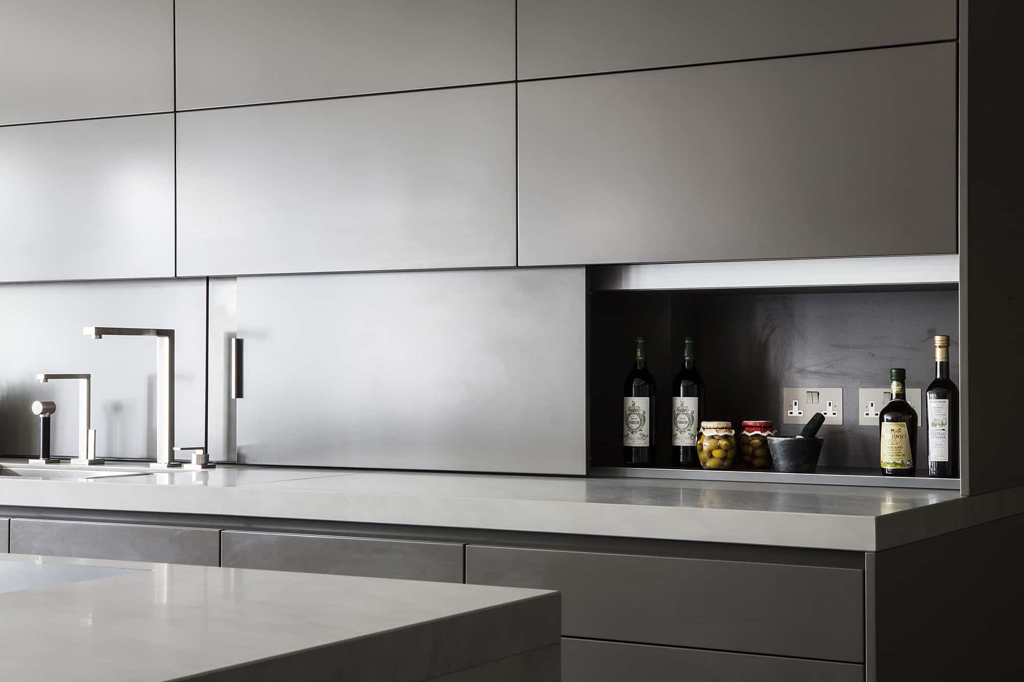 Backsplash Storage Solutions - Innovative eggersmann