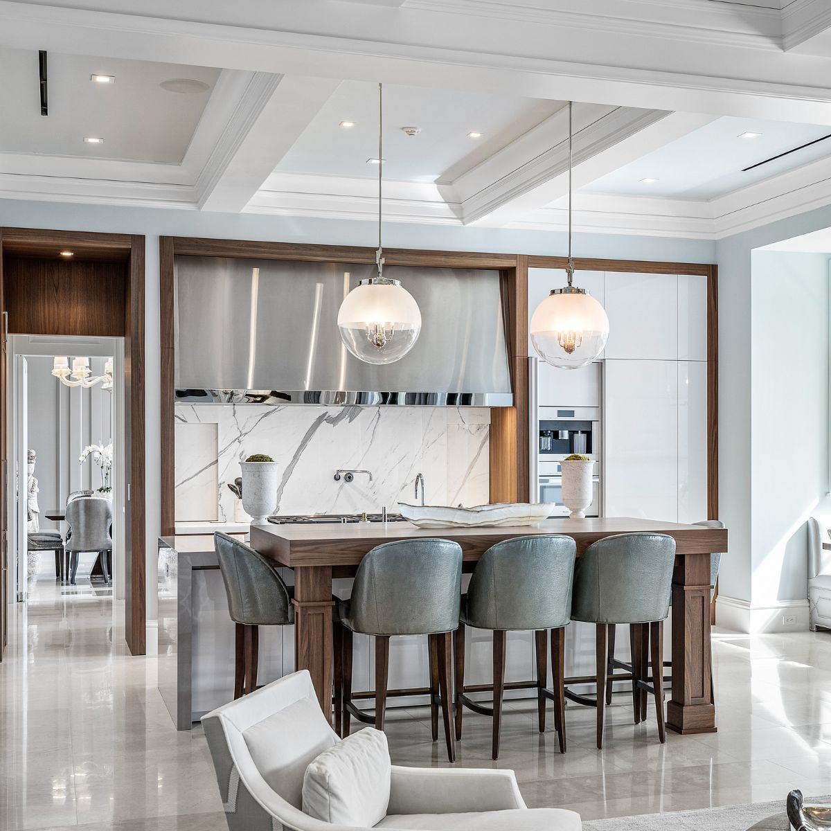 Luxury Transitional Kitchen Design