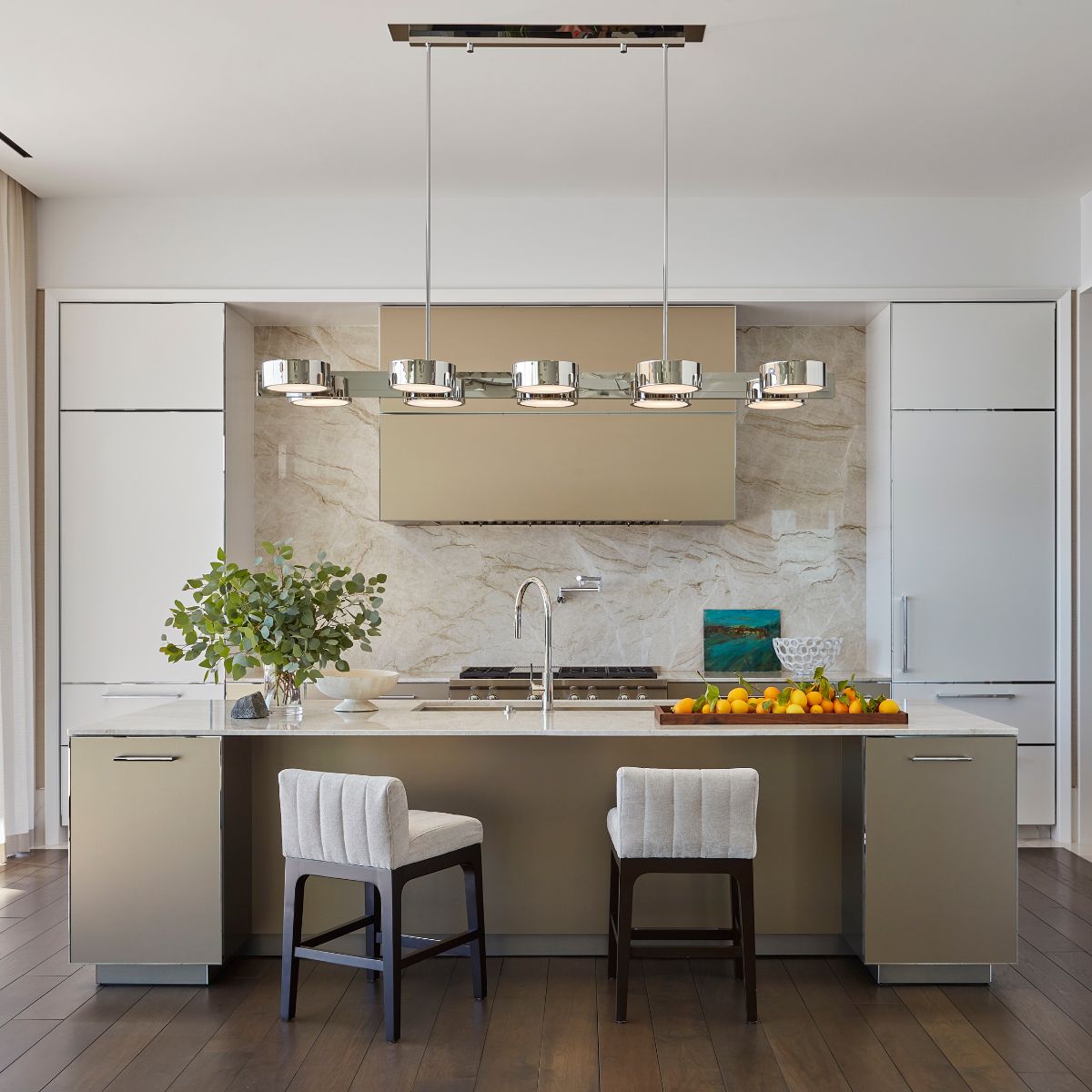 Luxury Transitional Kitchen Design